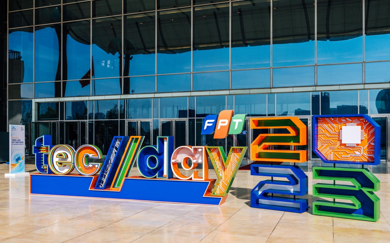 FPT KHẲNG ĐỊNH VỊ THẾ QUỐC TẾ BẰNG DIỄN ĐÀN CÔNG NGHỆ TECHDAY 2023 - FTI